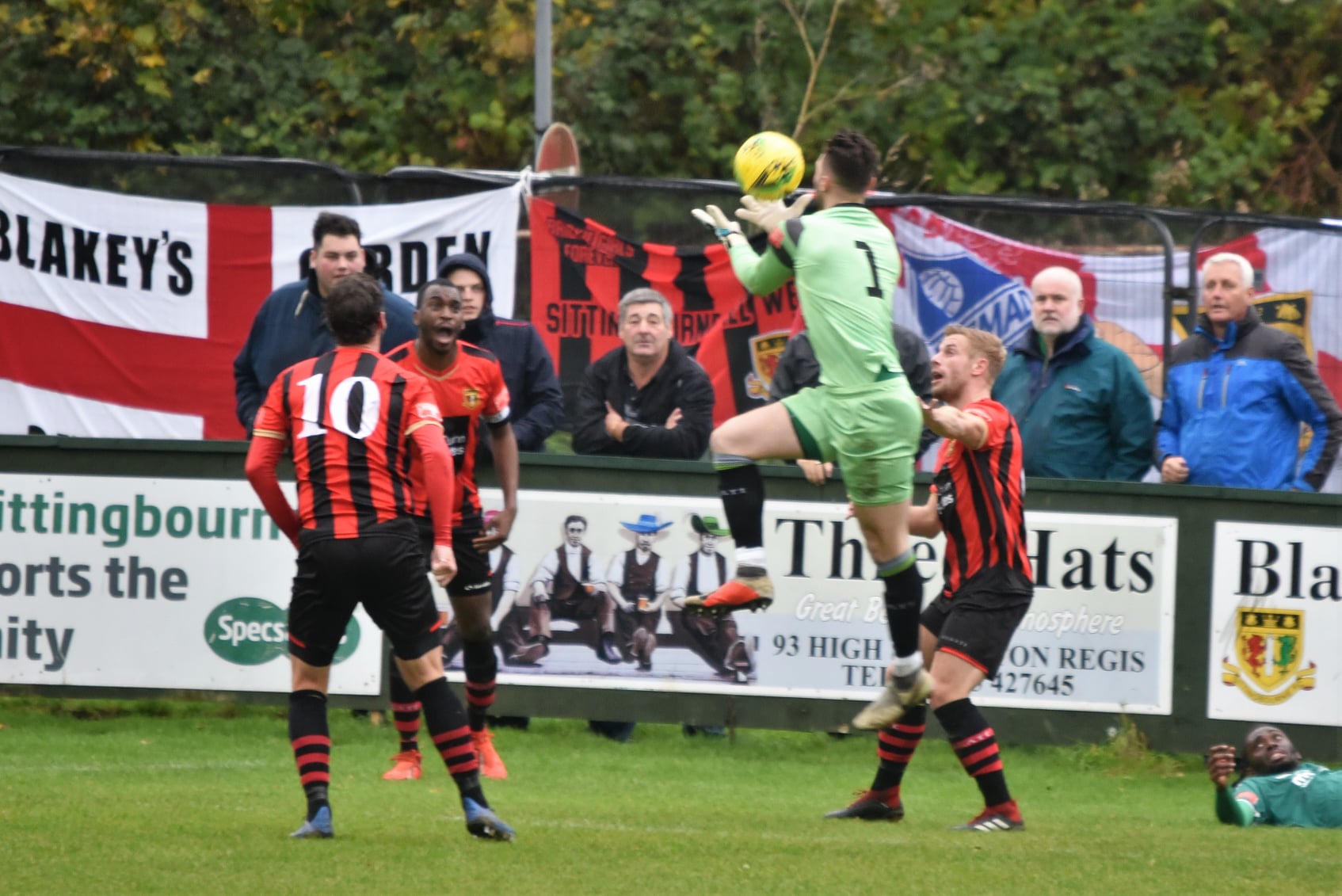 whyteleafe241020 – SITTINGBOURNE FC